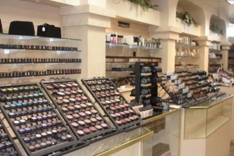 How to Start a Beauty Supply Store Business [Detailed Process]